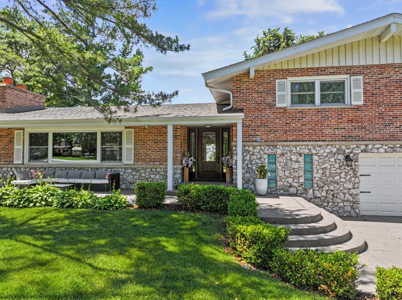 328 Windsor Lane, Inverness, IL 60010 | MLS #MRD12677030